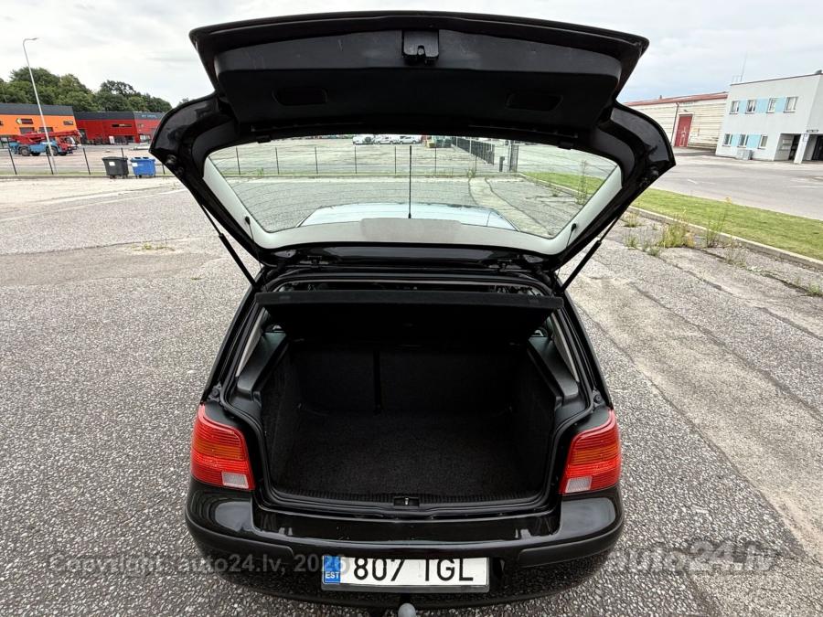Melns Volkswagen Golf 1999 Tartu, ar dzinēja tilpumu 1.60 L un nobraukumu 293 tūkst. km par 1499 €, foto 20 vietnē AUTOMOTO.COM.LV