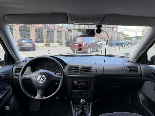 Melns Volkswagen Golf 1999 Kauņa, ar dzinēja tilpumu 1.60 L un nobraukumu 284 tūkst. km par 900 €, foto 5 vietnē AUTOMOTO.COM.LV