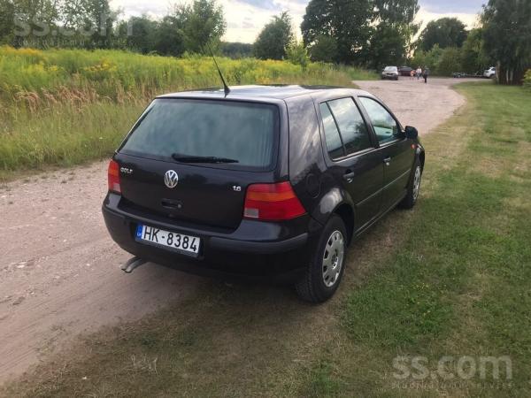 Black Volkswagen Golf 1999 in Jurmala, with an engine capacity of 1.60 L and mileage of 261 thousand km for 1150 €, photo 4 on AUTOMOTO.COM.LV