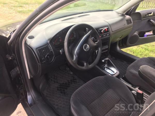 Black Volkswagen Golf 1999 in Jurmala, with an engine capacity of 1.60 L and mileage of 261 thousand km for 1150 €, photo 8 on AUTOMOTO.COM.LV