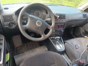 Melns Volkswagen Golf 1999 Limbaži, ar dzinēja tilpumu 1.60 L un nobraukumu 176 tūkst. km par 700 €, foto 4 vietnē AUTOMOTO.COM.LV