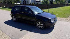 Melns Volkswagen Golf 1999 Viļņa, ar dzinēja tilpumu 1.90 L un nobraukumu 344 tūkst. km par 499 €, foto 4 vietnē AUTOMOTO.COM.LV