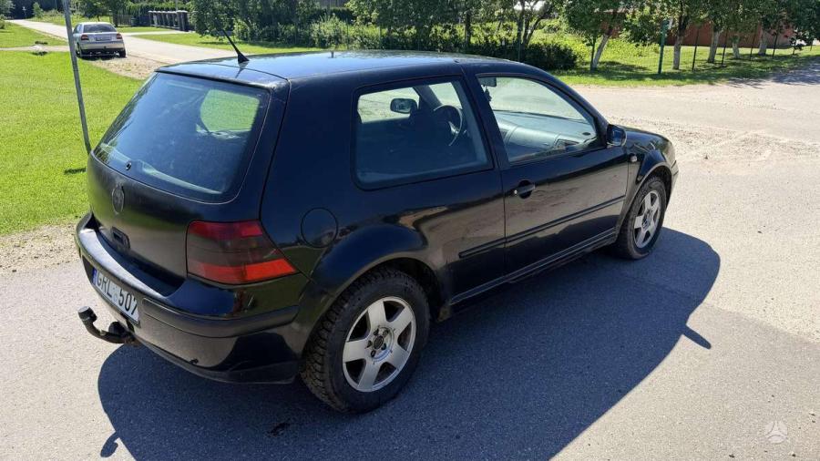Melns Volkswagen Golf 1999 Viļņa, ar dzinēja tilpumu 1.90 L un nobraukumu 344 tūkst. km par 499 €, foto 7 vietnē AUTOMOTO.COM.LV