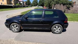 Melns Volkswagen Golf 1999 Viļņa, ar dzinēja tilpumu 1.90 L un nobraukumu 344 tūkst. km par 499 €, foto 8 vietnē AUTOMOTO.COM.LV
