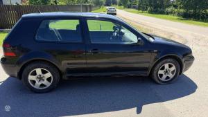 Melns Volkswagen Golf 1999 Viļņa, ar dzinēja tilpumu 1.90 L un nobraukumu 344 tūkst. km par 499 €, foto 9 vietnē AUTOMOTO.COM.LV