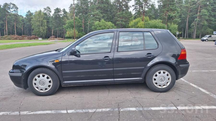 Black Volkswagen Golf 1999 in Riga, with an engine capacity of 1.90 L and mileage of 451 thousand km for 850 €, photo 3 on AUTOMOTO.COM.LV