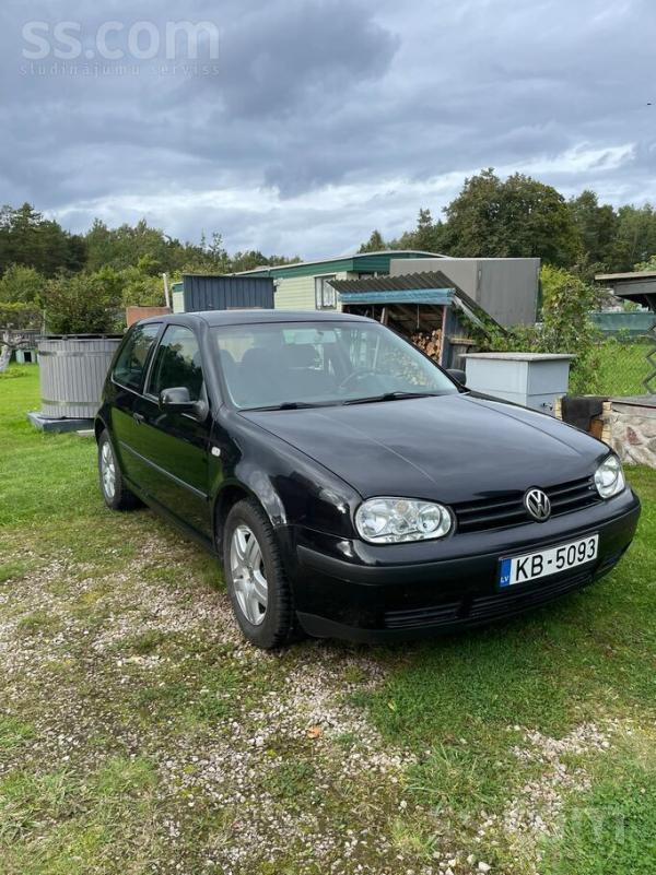 Black Volkswagen Golf 1999 in Jurmala, with an engine capacity of 1.60 L and mileage of 275 thousand km for 1950 €, photo 1 on AUTOMOTO.COM.LV