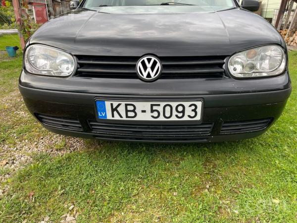 Black Volkswagen Golf 1999 in Jurmala, with an engine capacity of 1.60 L and mileage of 275 thousand km for 1950 €, photo 10 on AUTOMOTO.COM.LV