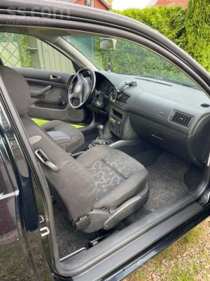 Black Volkswagen Golf 1999 in Jurmala, with an engine capacity of 1.60 L and mileage of 275 thousand km for 1950 €, photo 14 on AUTOMOTO.COM.LV