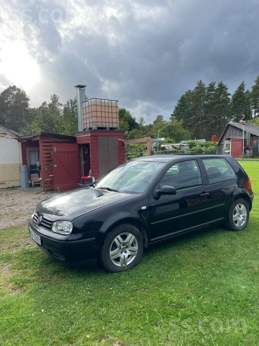 Black Volkswagen Golf 1999 in Jurmala, with an engine capacity of 1.60 L and mileage of 275 thousand km for 1950 €, photo 16 on AUTOMOTO.COM.LV