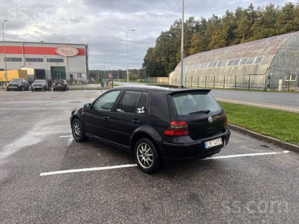 Black Volkswagen Golf 1999 in Riga, with an engine capacity of 1.90 L and mileage of 372 thousand km for 795 €, photo 4 on AUTOMOTO.COM.LV