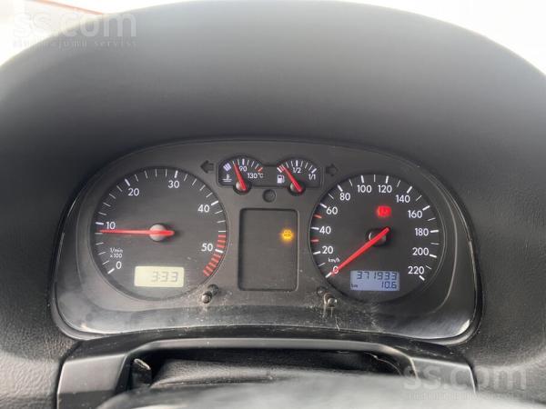 Black Volkswagen Golf 1999 in Riga, with an engine capacity of 1.90 L and mileage of 372 thousand km for 795 €, photo 6 on AUTOMOTO.COM.LV