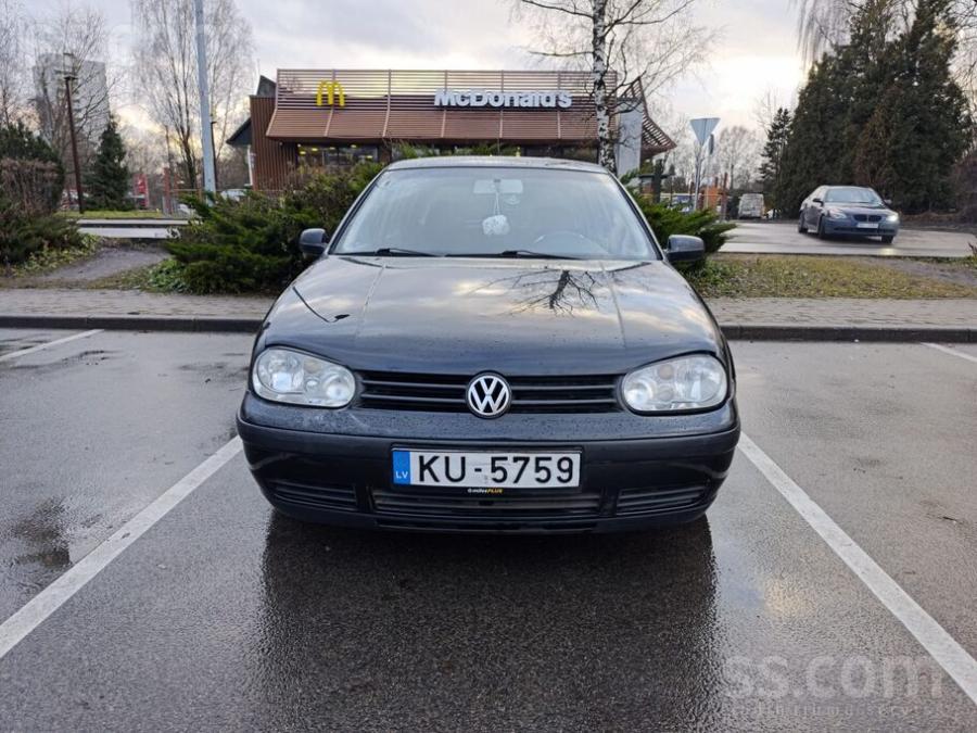 Black Volkswagen Golf 2000 in Riga, with an engine capacity of 1.40 L and mileage of 259 thousand km for 1000 €, photo 1 on AUTOMOTO.COM.LV