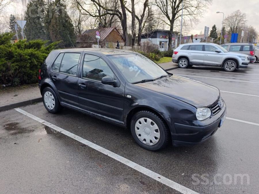 Black Volkswagen Golf 2000 in Riga, with an engine capacity of 1.40 L and mileage of 259 thousand km for 1000 €, photo 2 on AUTOMOTO.COM.LV