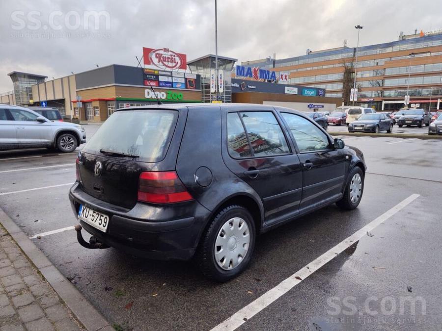 Black Volkswagen Golf 2000 in Riga, with an engine capacity of 1.40 L and mileage of 259 thousand km for 1000 €, photo 5 on AUTOMOTO.COM.LV