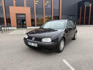 Black Volkswagen Golf 2000 in Kaunas, with an engine capacity of 1.60 L and mileage of 140 thousand km for 1600 €, photo  on AUTOMOTO.COM.LV