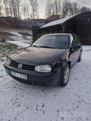 Melns Volkswagen Golf 2000 Jēkabpils, ar dzinēja tilpumu 1.90 L un nobraukumu 330 tūkst. km par 1750 €, foto  vietnē AUTOMOTO.COM.LV