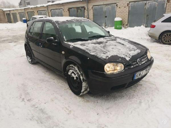 Black Volkswagen Golf 2000 in Panevezys, with an engine capacity of 1.90 L and mileage of 350 thousand km for 900 €, photo 1 on AUTOMOTO.COM.LV