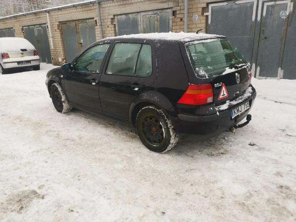 Black Volkswagen Golf 2000 in Panevezys, with an engine capacity of 1.90 L and mileage of 350 thousand km for 900 €, photo 4 on AUTOMOTO.COM.LV