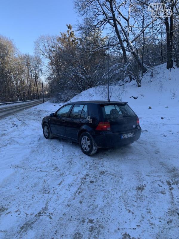 Melns Volkswagen Golf 2000 Kauņa, ar dzinēja tilpumu 1.90 L un nobraukumu 529 tūkst. km par 1950 €, foto 3 vietnē AUTOMOTO.COM.LV
