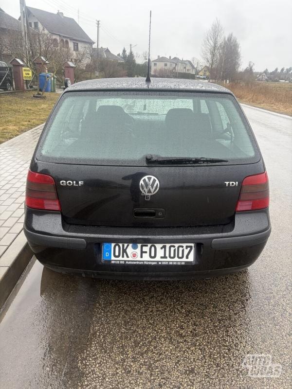 Melns Volkswagen Golf 2000 Lazdijai, ar dzinēja tilpumu 1.90 L un nobraukumu 375 tūkst. km par 1950 €, foto 5 vietnē AUTOMOTO.COM.LV