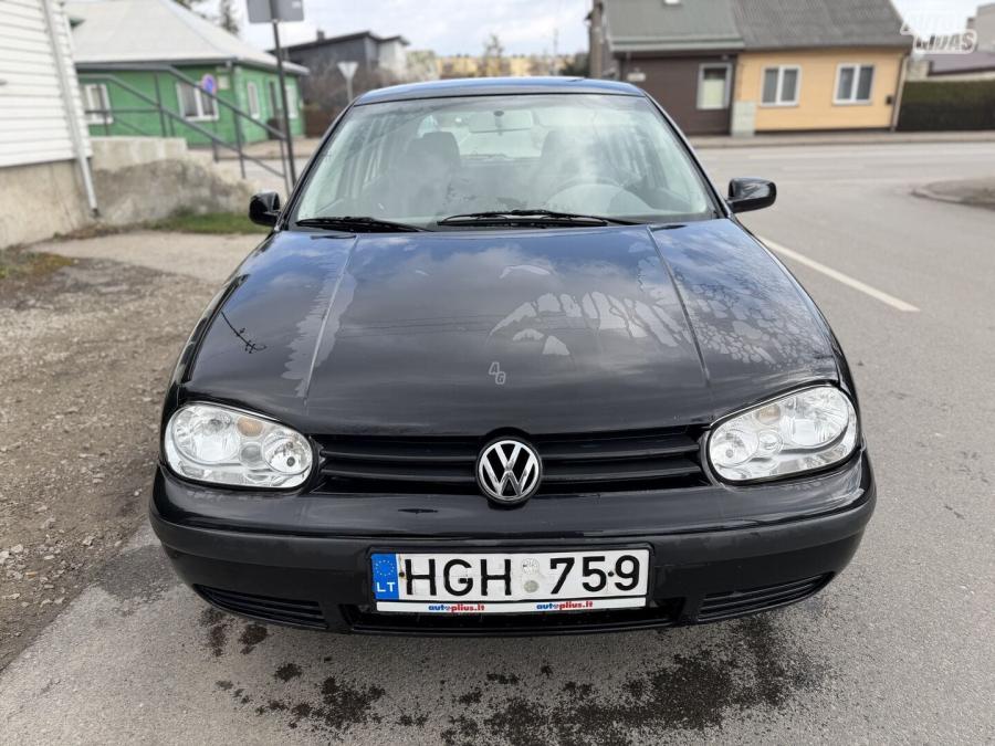 Melns Volkswagen Golf 2000 Kauņa, ar dzinēja tilpumu 1.90 L un nobraukumu 295 tūkst. km par 700 €, foto 3 vietnē AUTOMOTO.COM.LV