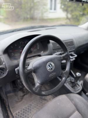 Melns Volkswagen Golf 2000 Kauņa, ar dzinēja tilpumu 1.90 L un nobraukumu 295 tūkst. km par 700 €, foto 11 vietnē AUTOMOTO.COM.LV