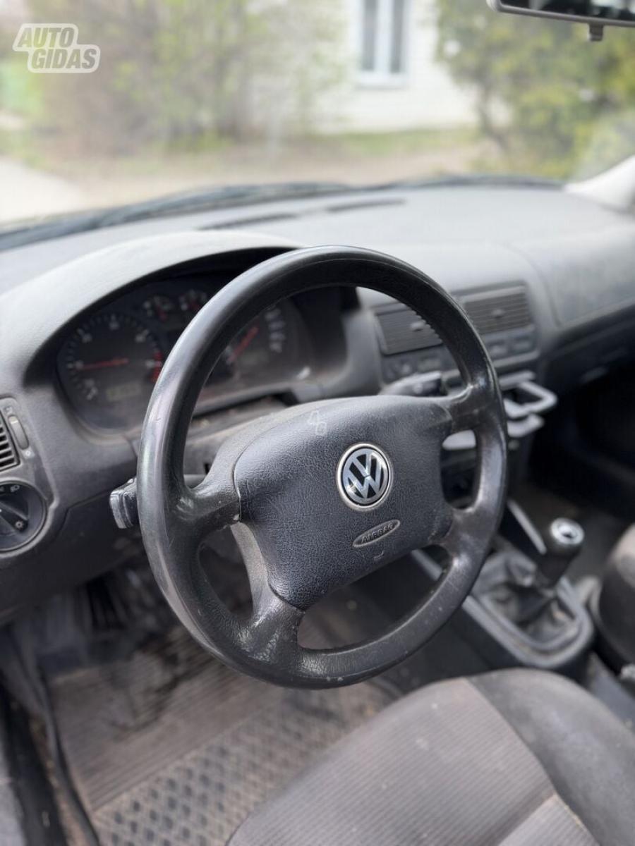 Melns Volkswagen Golf 2000 Kauņa, ar dzinēja tilpumu 1.90 L un nobraukumu 295 tūkst. km par 700 €, foto 11 vietnē AUTOMOTO.COM.LV