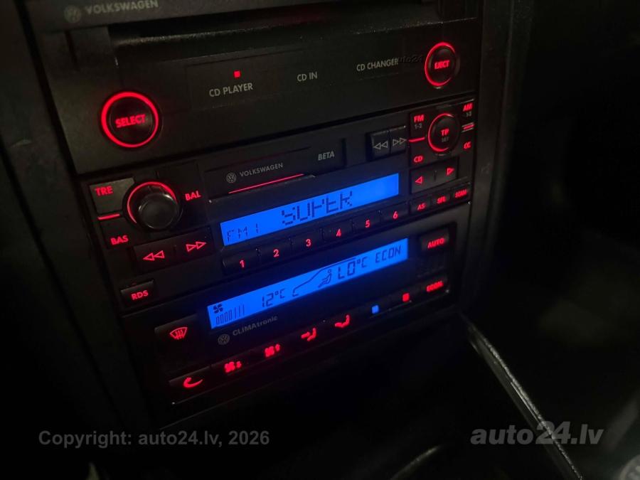Black Volkswagen Golf 2000 in Tallinn, with an engine capacity of 1.60 L and mileage of 320 thousand km for 1599 €, photo 14 on AUTOMOTO.COM.LV