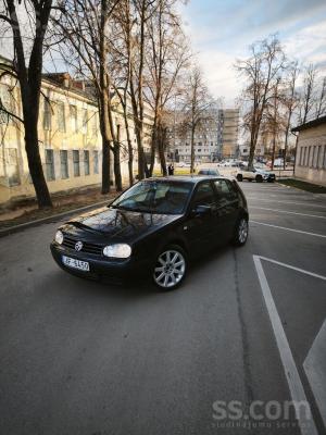 Black Volkswagen Golf 2000 in Rezekne, with an engine capacity of 1.60 L and mileage of 233 thousand km for 1300 €, photo  on AUTOMOTO.COM.LV