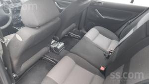 Melns Volkswagen Golf 2000 Rēzekne, ar dzinēja tilpumu 1.60 L un nobraukumu 233 tūkst. km par 1300 €, foto 5 vietnē AUTOMOTO.COM.LV