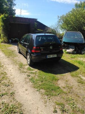 Melns Volkswagen Golf 2000 Ludza, ar dzinēja tilpumu 1.90 L un nobraukumu 303 tūkst. km par 1200 €, foto  vietnē AUTOMOTO.COM.LV