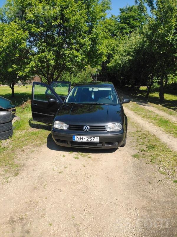 Black Volkswagen Golf 2000 in Ludza, with an engine capacity of 1.90 L and mileage of 303 thousand km for 1200 €, photo 2 on AUTOMOTO.COM.LV
