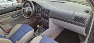 Black Volkswagen Golf 2000 in Valmiera, with an engine capacity of 1.60 L and mileage of 271 thousand km for 1100 €, photo 10 on AUTOMOTO.COM.LV