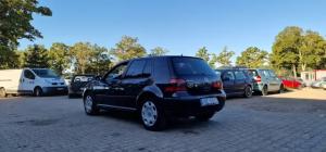 Melns Volkswagen Golf 2000 Valmiera, ar dzinēja tilpumu 2.00 L un nobraukumu 351 tūkst. km par 1350 €, foto 6 vietnē AUTOMOTO.COM.LV