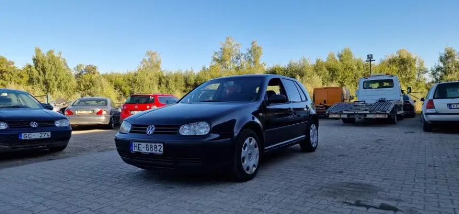 Melns Volkswagen Golf 2000 Valmiera, ar dzinēja tilpumu 2.00 L un nobraukumu 351 tūkst. km par 1350 €, foto 8 vietnē AUTOMOTO.COM.LV