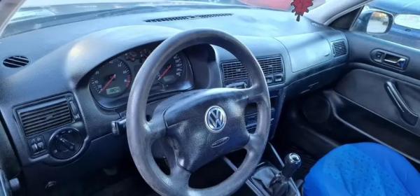 Melns Volkswagen Golf 2000 Valmiera, ar dzinēja tilpumu 2.00 L un nobraukumu 351 tūkst. km par 1350 €, foto 10 vietnē AUTOMOTO.COM.LV