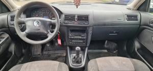 Black Volkswagen Golf 2000 in Valmiera, with an engine capacity of 2.00 L and mileage of 388 thousand km for 1100 €, photo 8 on AUTOMOTO.COM.LV