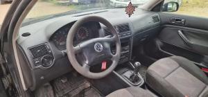 Black Volkswagen Golf 2000 in Valmiera, with an engine capacity of 2.00 L and mileage of 388 thousand km for 1100 €, photo 9 on AUTOMOTO.COM.LV