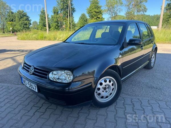 Melns Volkswagen Golf 2000 Ogre, ar dzinēja tilpumu 2.00 L un nobraukumu 275 tūkst. km par 990 €, foto 4 vietnē AUTOMOTO.COM.LV