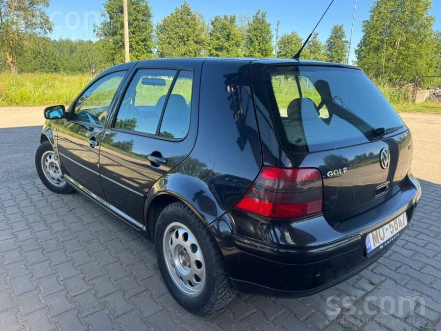 Melns Volkswagen Golf 2000 Ogre, ar dzinēja tilpumu 2.00 L un nobraukumu 275 tūkst. km par 990 €, foto 8 vietnē AUTOMOTO.COM.LV