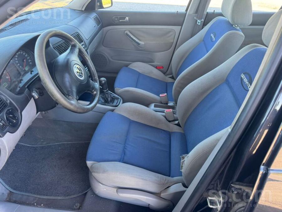 Melns Volkswagen Golf 2000 Ogre, ar dzinēja tilpumu 2.00 L un nobraukumu 275 tūkst. km par 990 €, foto 13 vietnē AUTOMOTO.COM.LV