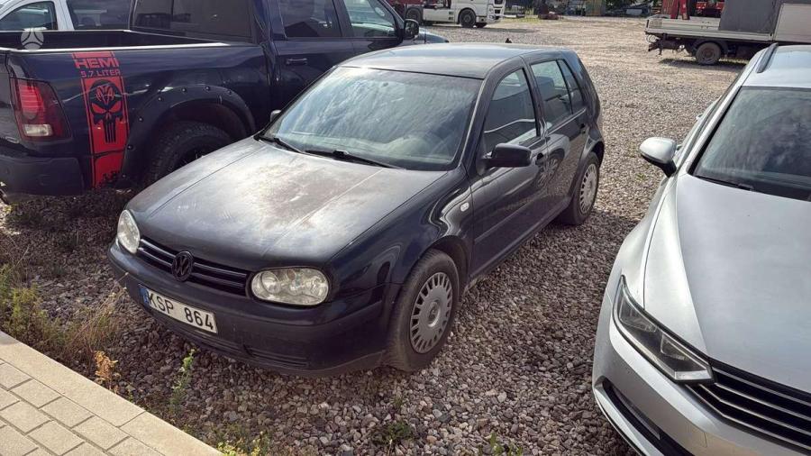 Black Volkswagen Golf 2000 in Kaunas, with an engine capacity of 1.90 L and mileage of 400 thousand km for 650 €, photo 1 on AUTOMOTO.COM.LV