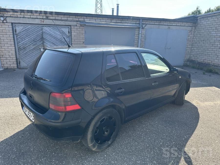 Melns Volkswagen Golf 2000 Rīga, ar dzinēja tilpumu 1.90 L un nobraukumu 392 tūkst. km par 1000 €, foto 5 vietnē AUTOMOTO.COM.LV
