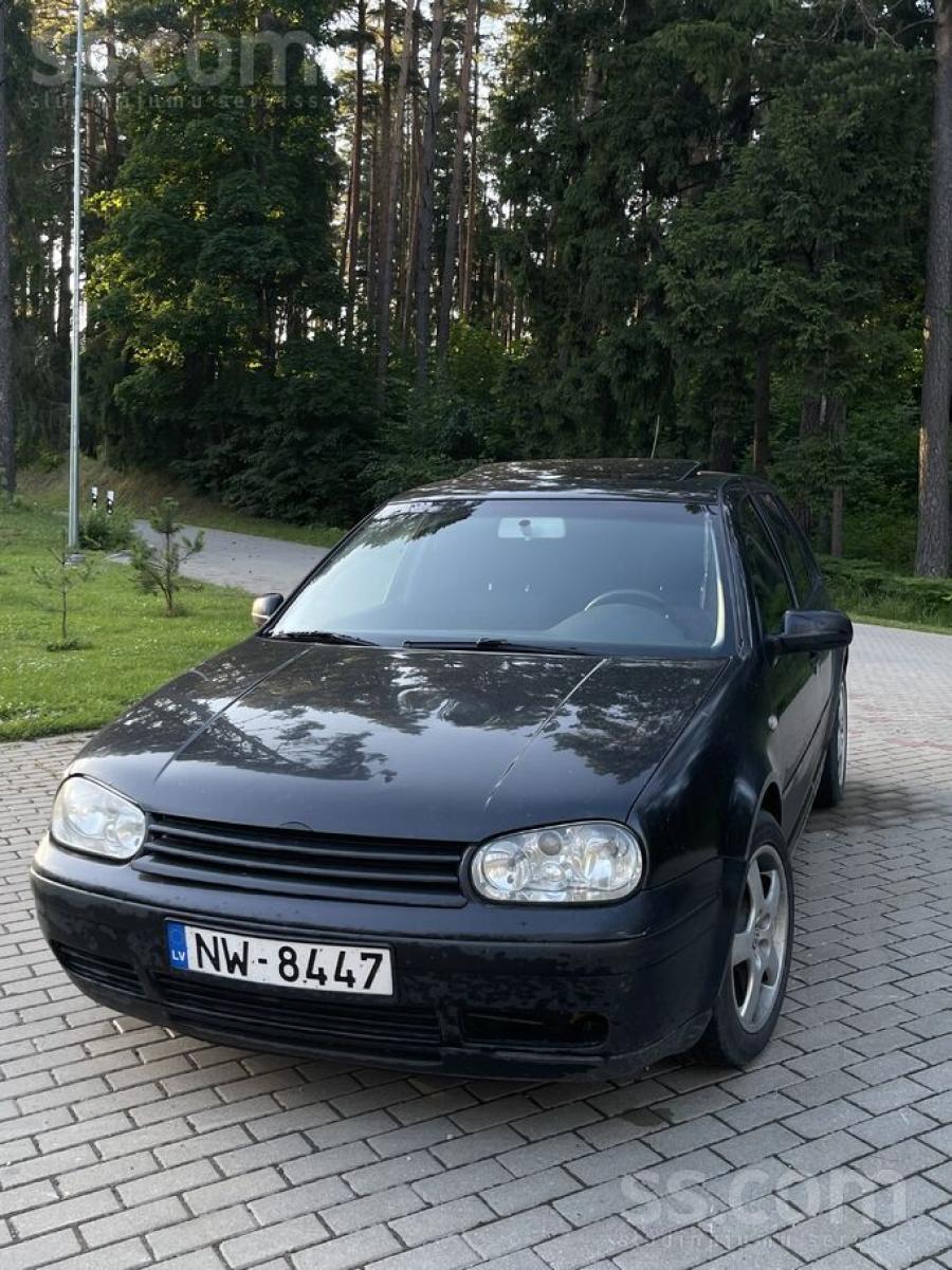 Black Volkswagen Golf 2000 in Ogre, with an engine capacity of 1.90 L and mileage of 359 thousand km for 1400 €, photo 1 on AUTOMOTO.COM.LV