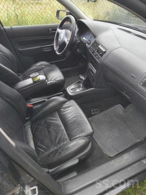Melns Volkswagen Golf 2000 Rīga, ar dzinēja tilpumu 1.60 L un nobraukumu 268 tūkst. km par 1500 €, foto 5 vietnē AUTOMOTO.COM.LV