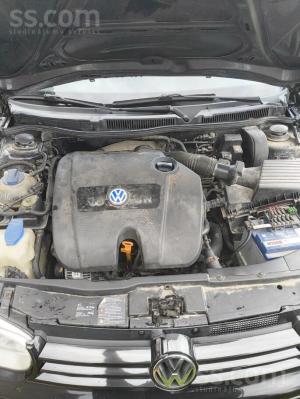 Melns Volkswagen Golf 2000 Rīga, ar dzinēja tilpumu 1.60 L un nobraukumu 268 tūkst. km par 1500 €, foto 7 vietnē AUTOMOTO.COM.LV