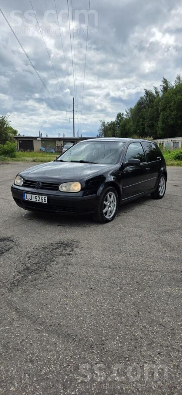 Melns Volkswagen Golf 2000 Ogre, ar dzinēja tilpumu 1.90 L un nobraukumu 500 tūkst. km par 1500 €, foto 1 vietnē AUTOMOTO.COM.LV