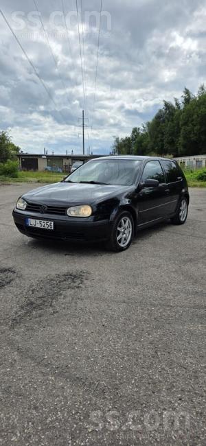 Melns Volkswagen Golf 2000 Ogre, ar dzinēja tilpumu 1.90 L un nobraukumu 500 tūkst. km par 1500 €, foto  vietnē AUTOMOTO.COM.LV