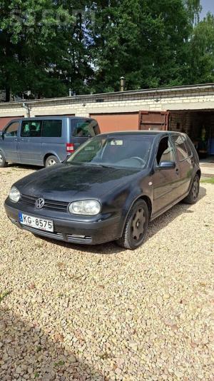Black Volkswagen Golf 2000 in Riga, with an engine capacity of 1.90 L and mileage of 394 thousand km for 600 €, photo 3 on AUTOMOTO.COM.LV